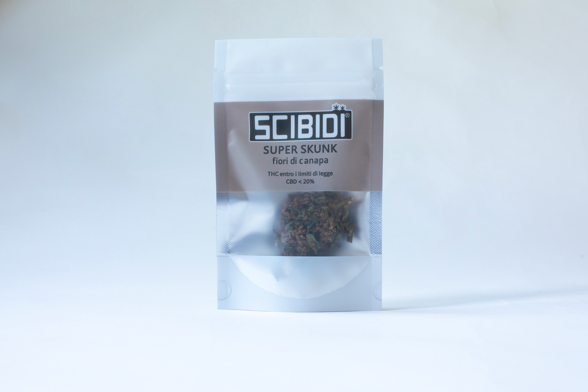 SUPER SKUNK - varietà di cannabis light - www.scibidi.com